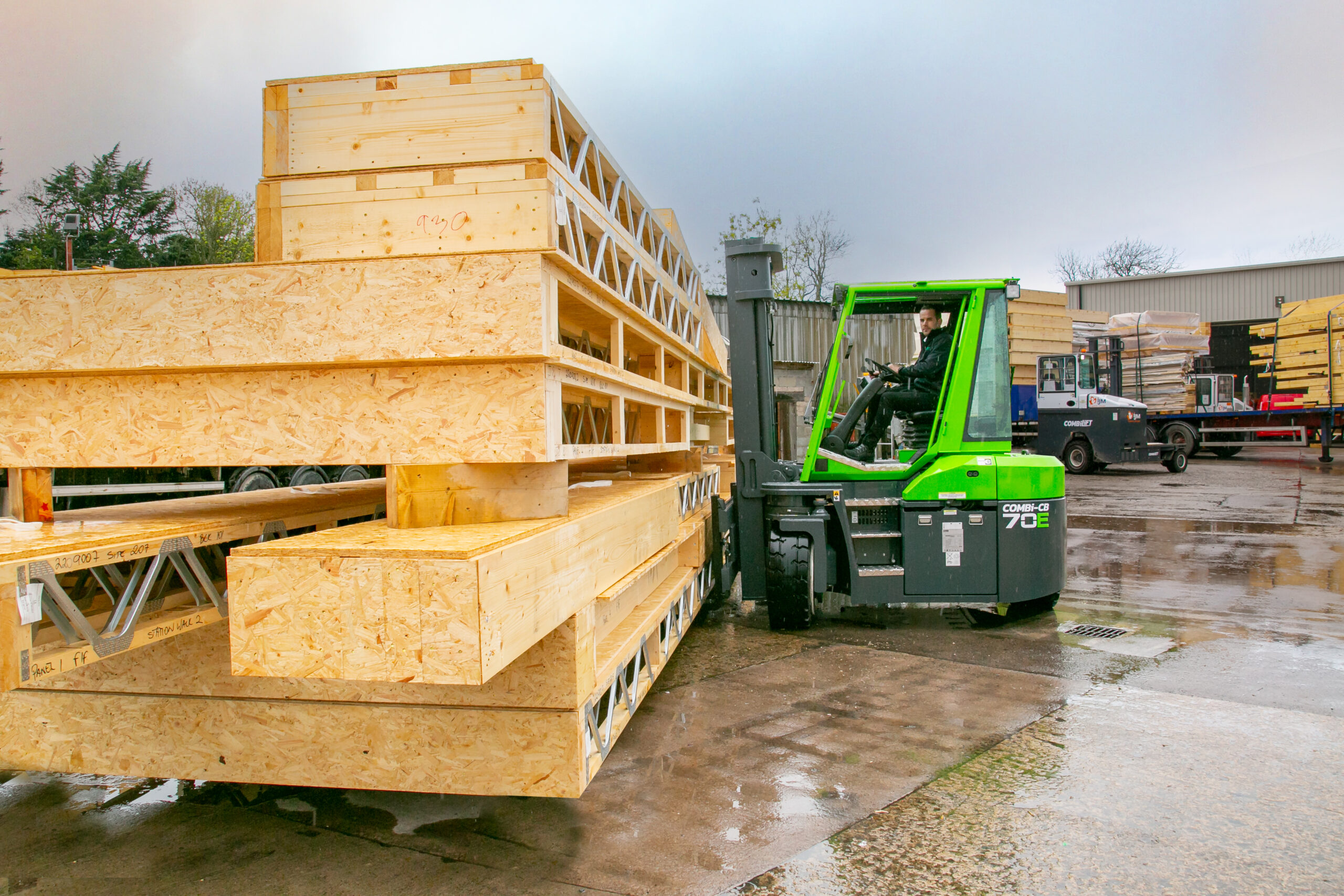 New Combilift CB155E | Papé Material Handling
